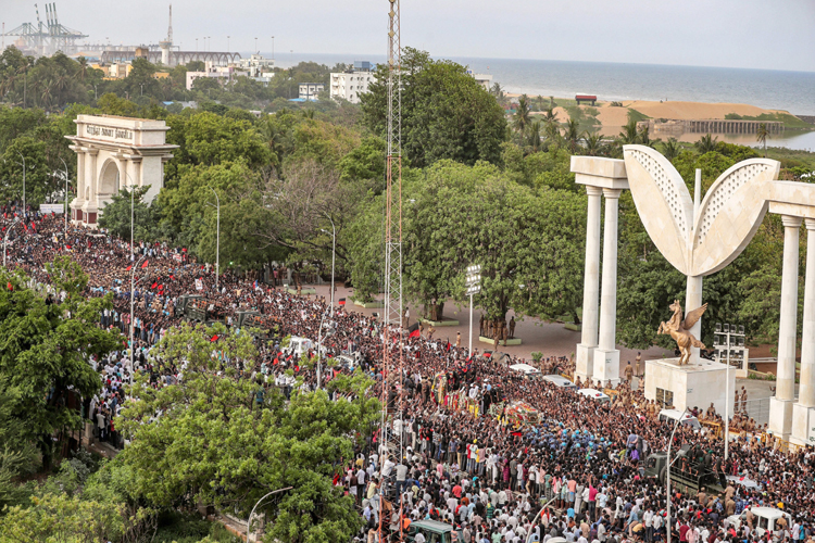अलविदा करुणानिधि: राजकीय सम्मान के साथ विदा हुए 'कलैग्नार', द्रविड़ ...