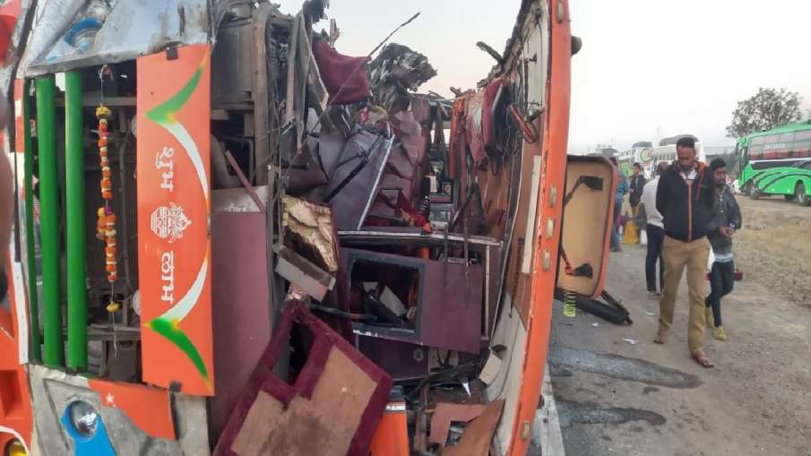 Nashik luxury bus collided with truck in Pathare on Sinnar Shirdi road ...