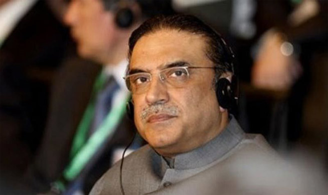 Zardari returns to a different role, says Pakistani Media - India TV Hindi