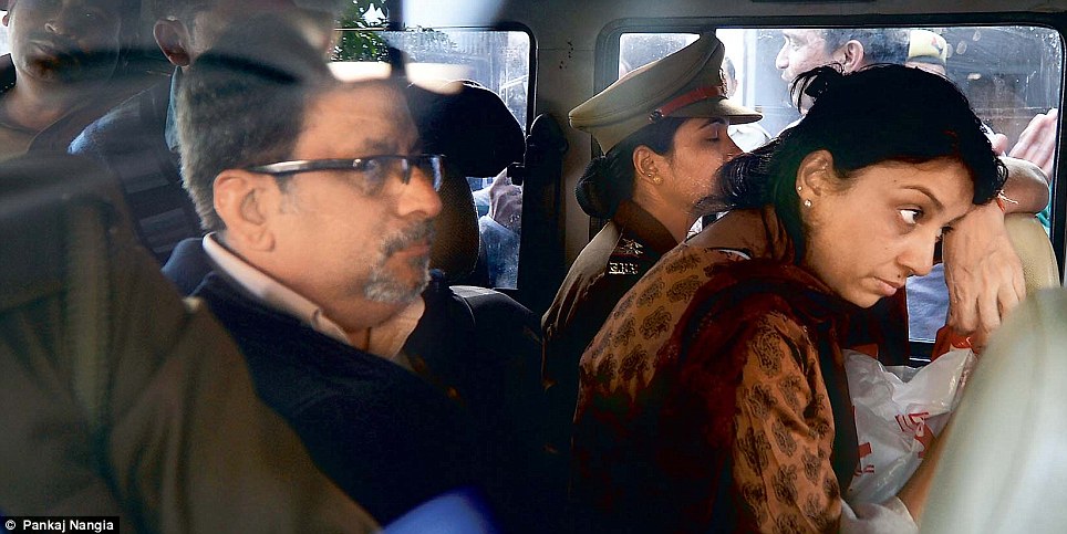 VIDEO: आरुषि हत्याकांड पर मां नूपुर और पापा राजेश तलवार ने कही ये बात ...