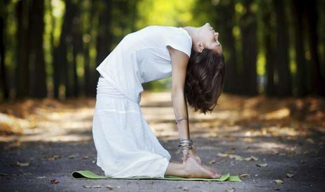 How To Do The Ustrasana And What Are Its Benefits: International Yoga ...