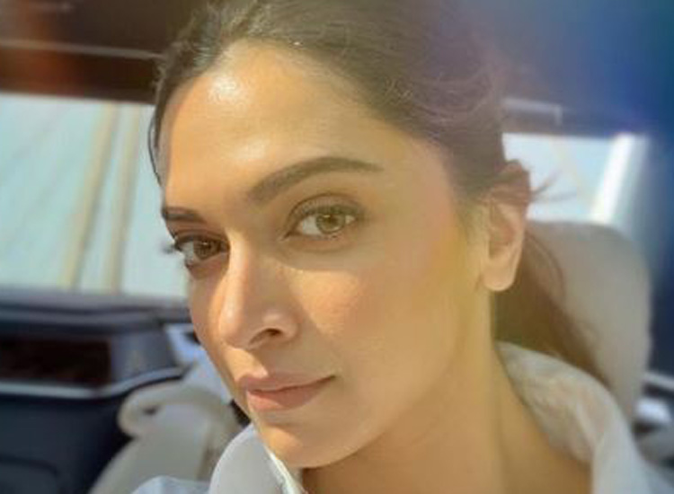Deepika Padukone shares selfie after voting writes about her ...