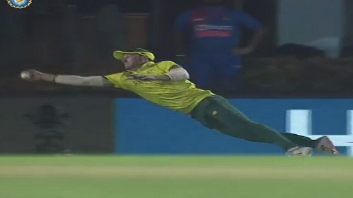Video: Dhawan's reaction after David Miller's brilliant catch, was ...