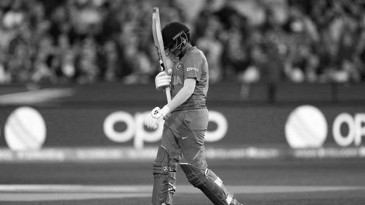 First make shafali a shafali , then call her Lady Sachin, Lady Sehwag ...