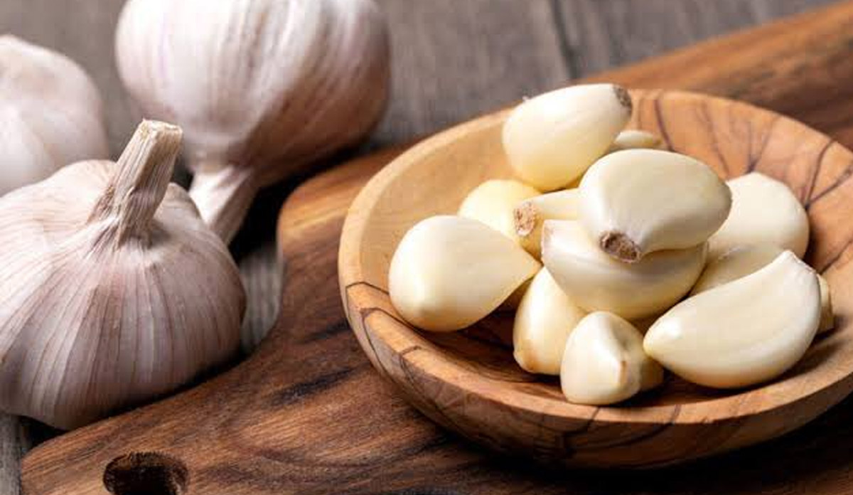Side Effects Of Garlic: Disadvantages Garlic Low Blood Pressure Rashes ...