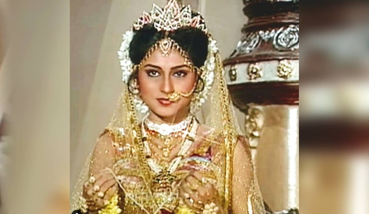 draupadi aka roopa ganguly song naino ke in mahabharat-'द्रौपदी' रूपा ...