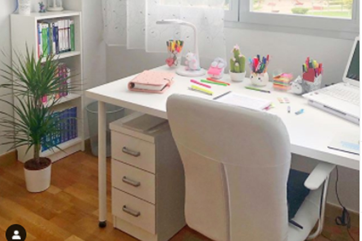 Vastu tips how manage your study table according to metal for positive ...