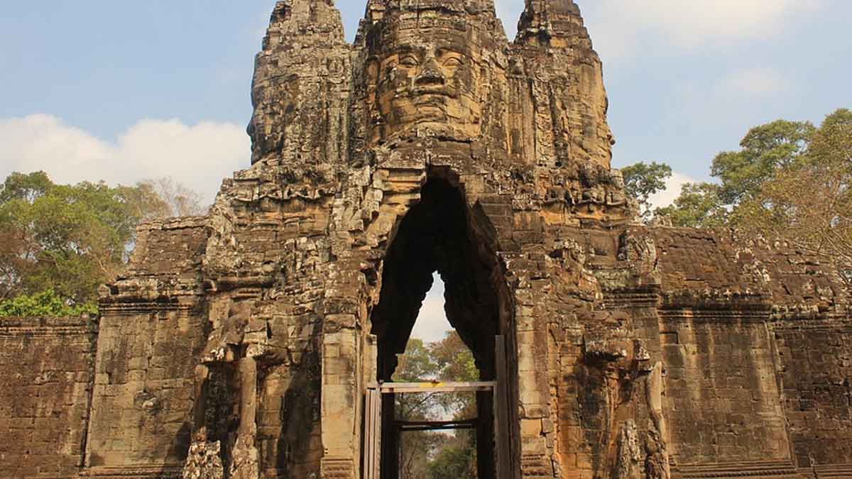 Ancient Hindu temple discovered in northwest Pakistan of Hindu Shahi ...