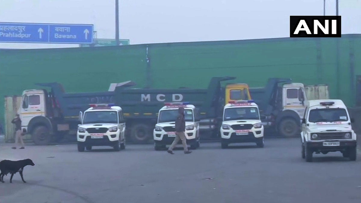 temporary wall erected to seal karnal bypass tractor parade Delhi ...