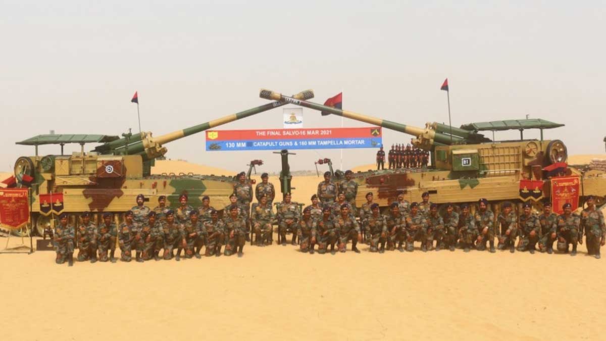 Indian Army DE-Commissions 130mm Self Propelled Catapult Guns and 160mm ...
