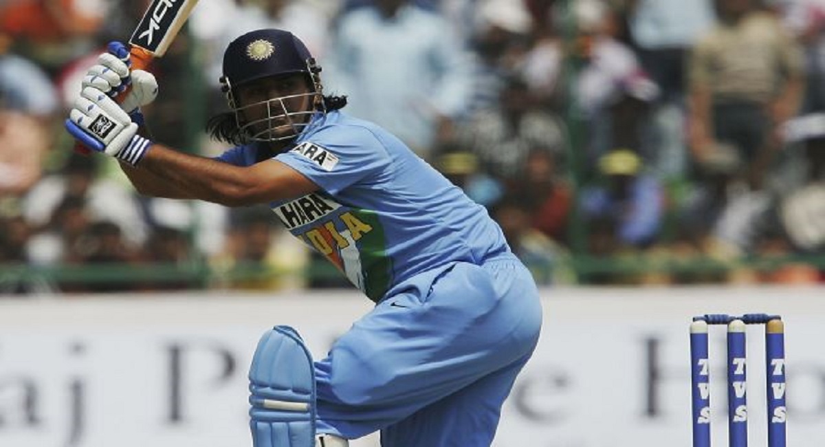 When Dhoni was wreaked havoc on Pakistani bowlers, this blazing century ...