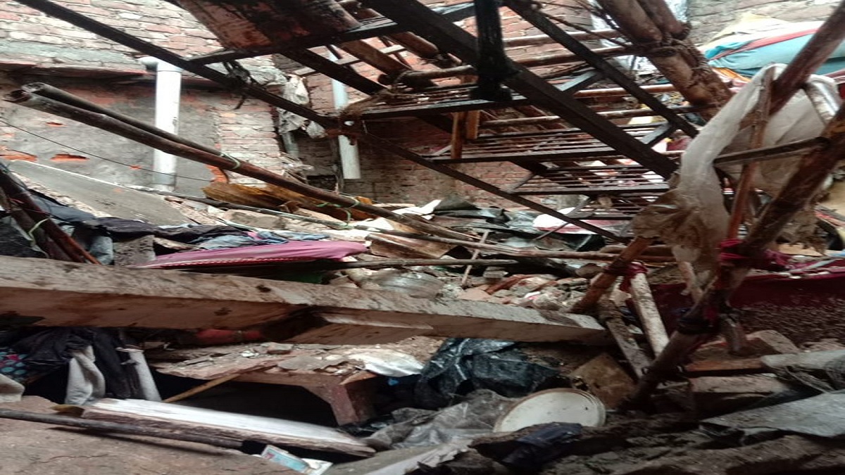 One woman dies after a shanty collapses in Navjeevan Camp Delhi ...
