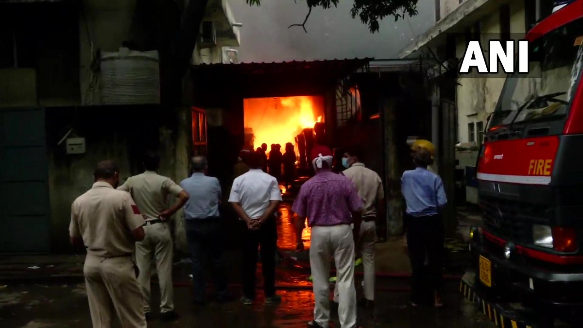 Fire breaks out at a factory in the Mayapuri Phase-2 area दिल्ली ...