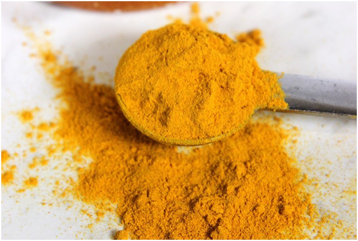 Drink a pinch of turmeric mixed with a glass of water every day - India ...