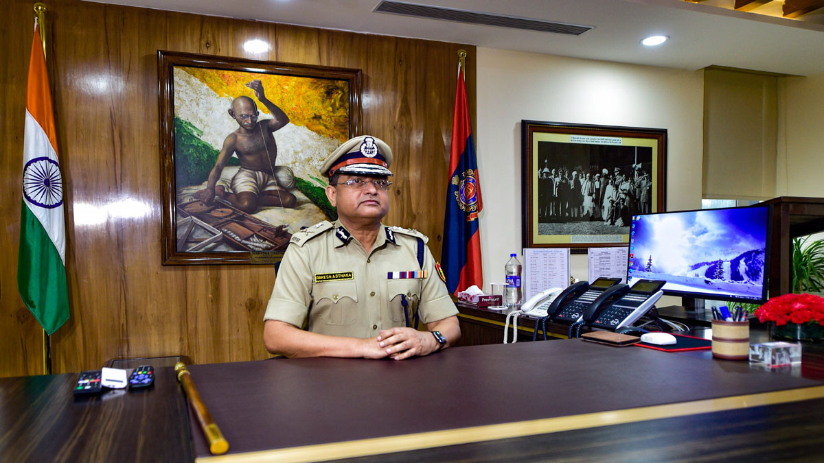 6 women IPS officers will take over command in 6 districts of Delhi ...