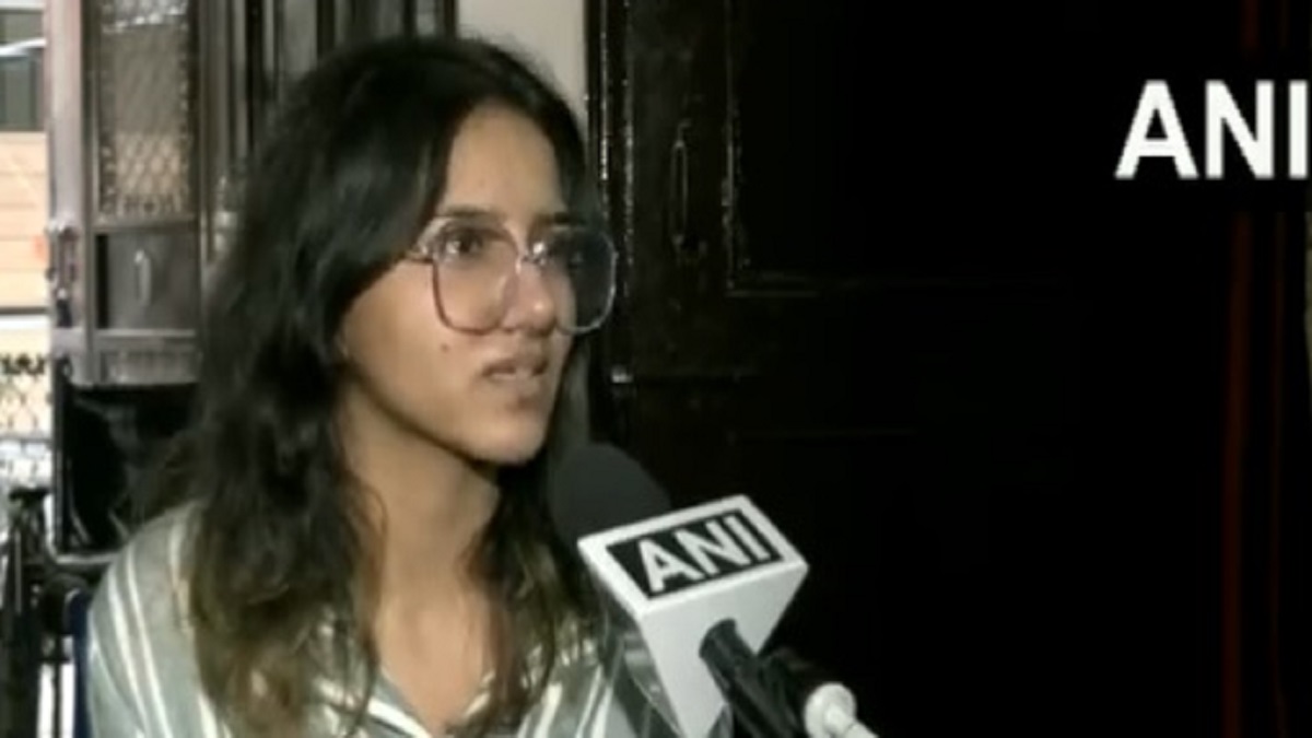 गुरुग्राम के नामी रेस्तरां ने दिव्यांग युवती को एंट्री से रोका, जानिए ...