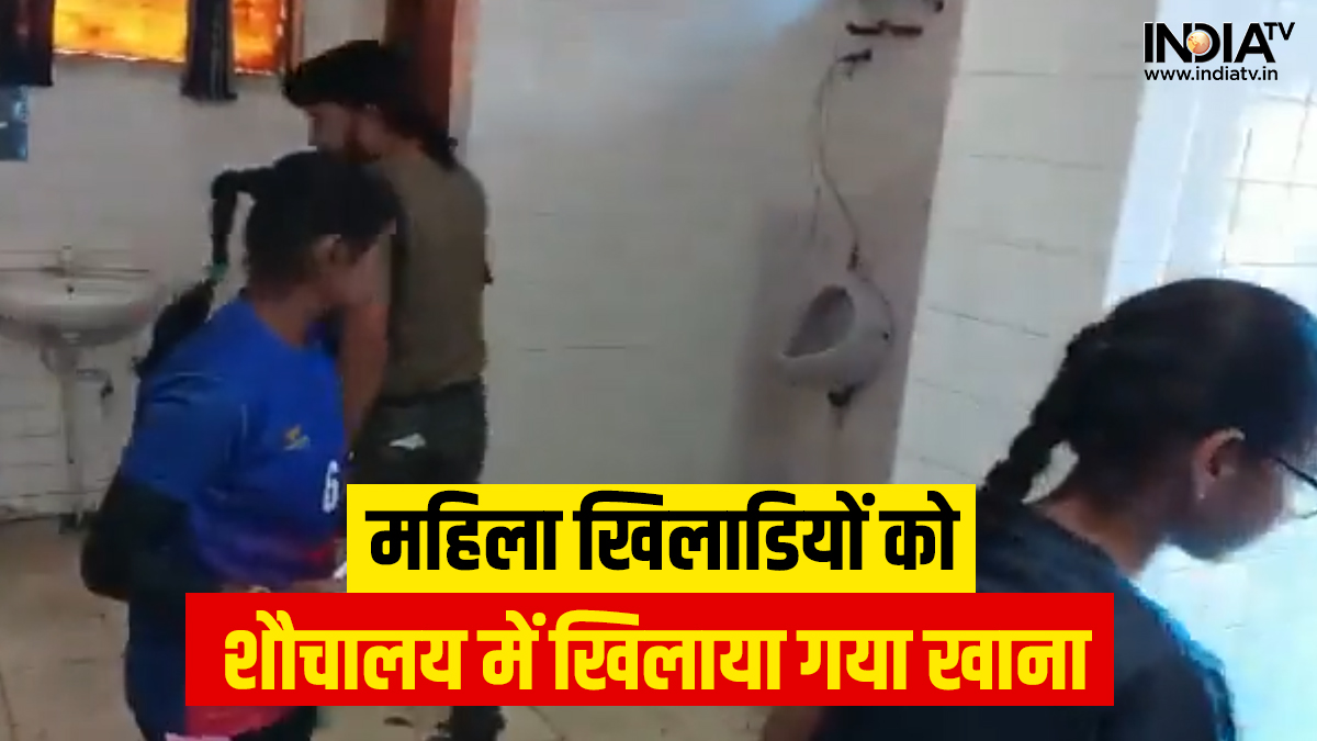 UP News Food served to players in toilets in Saharanpur under16 kabaddi ...