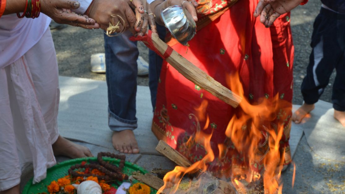 Havan Importance: सनातन धर्म में क्यों जरूरी है हवन, जानें पूजा-पाठ और ...