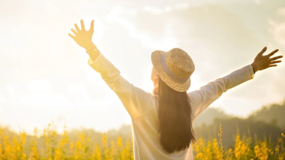 Sunlight Benefits: धूप है शरीर के लिए बेहद जरूरी, फायदे जानकर आप भी रह ...