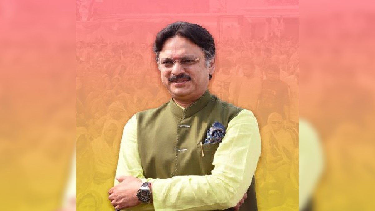 Lucknow BJP MLA Rajeshwar Singh gifted Swings to 55 schools in Sarojini Nagar-सरोजिनी नगर के 55 ...