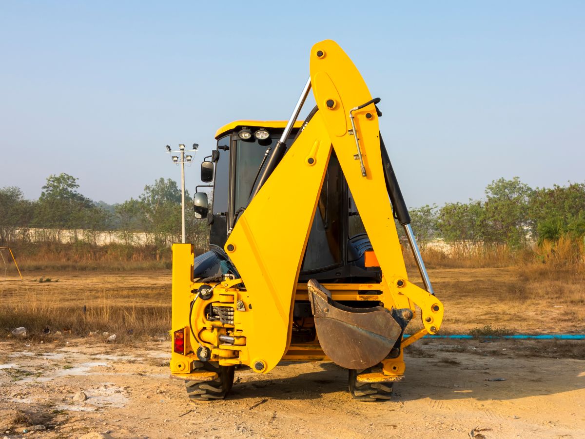 JCB Color : Know what is the reason for JCB being yellow | पीले रंग की ...