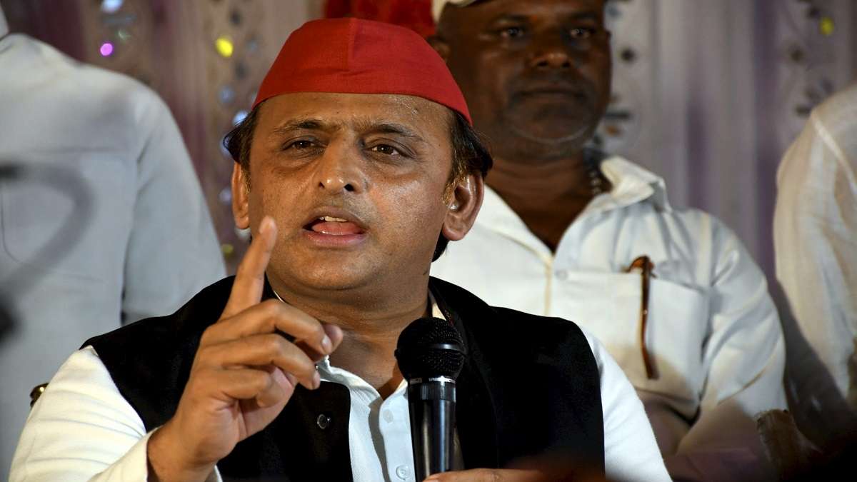 Ramcharitmanas Dispute Akhilesh Yadav React On Swami Prasad Maurya