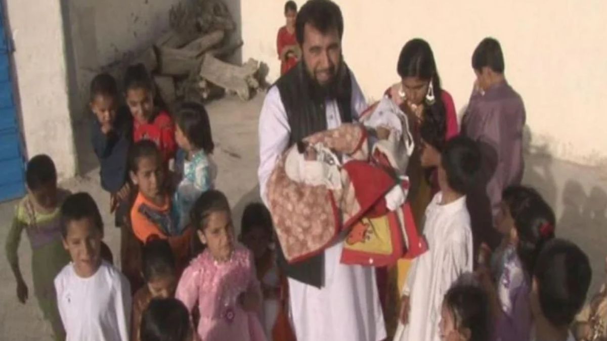 Pakistani Sardar Haji Jan Muhammad has 60 children and three wives ...