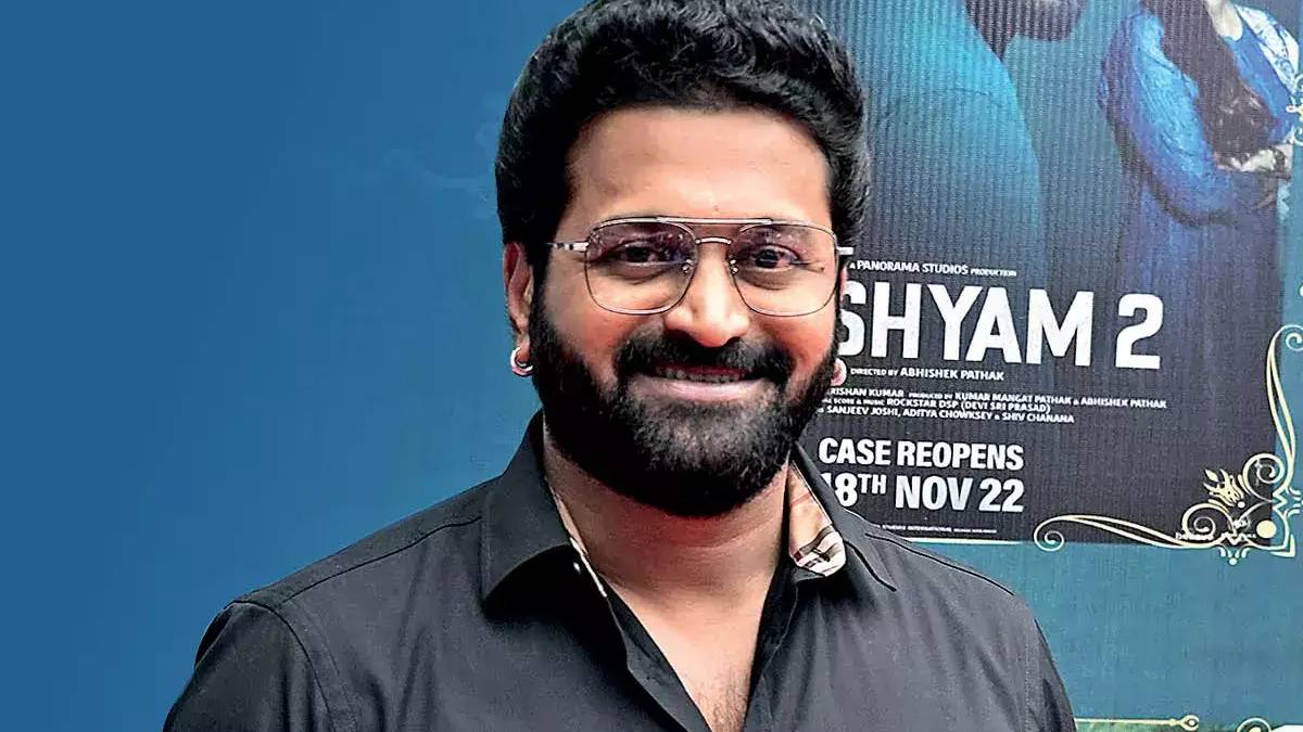 Kantara fame Rishab Shetty honored at Dadasaheb Phalke International ...