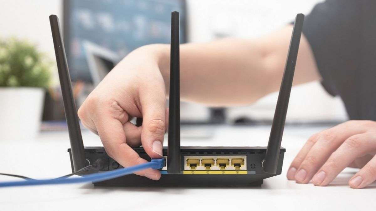 Which router is best 2 tower or 4 tower know before buying best ...