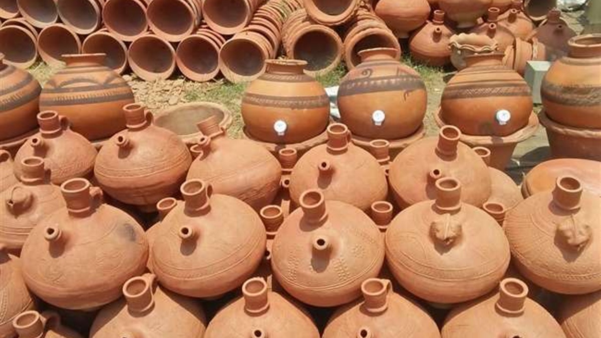 मिट्टी का घड़ा खरीदते समय कहीं आप भी न हो जाएं इस धोखे का शिकार | Mitti ...