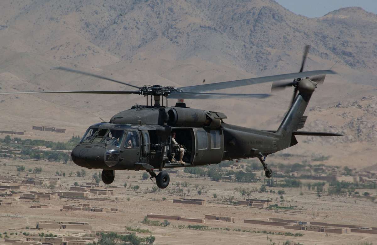 Japan's military helicopter missing with 10 crew members, जापान का ...