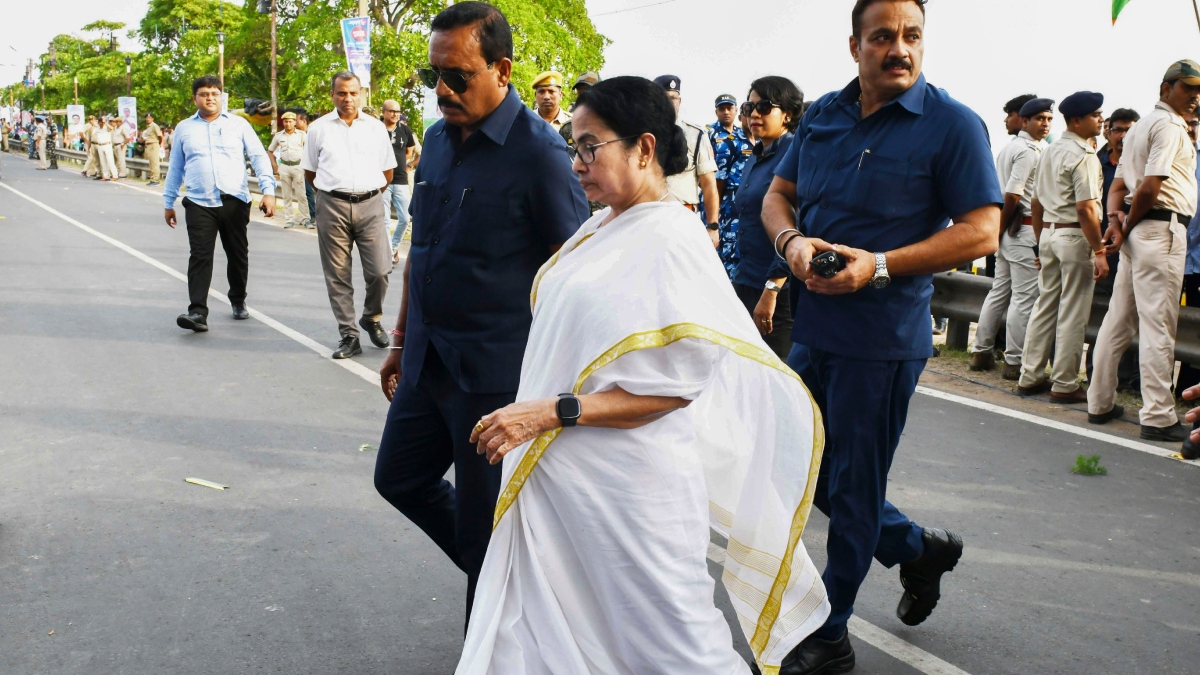Mamata Banerjee Chopper emergency landing in Siliguri due to inclement weather returning from ...