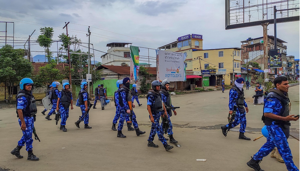 Manipur Violence Imphal clash between security forces and mob Attempt ...