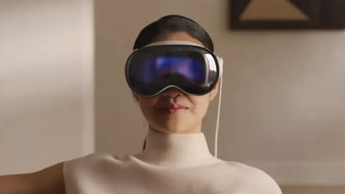 Apple Vision Pro new feature Travel Mode for plane rides । एप्पल विजन ...