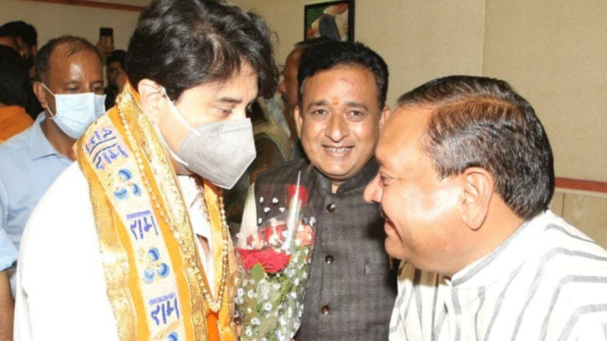 big jolt to bjp Jyotiraditya Scindia s important leader Samandar Patel ...