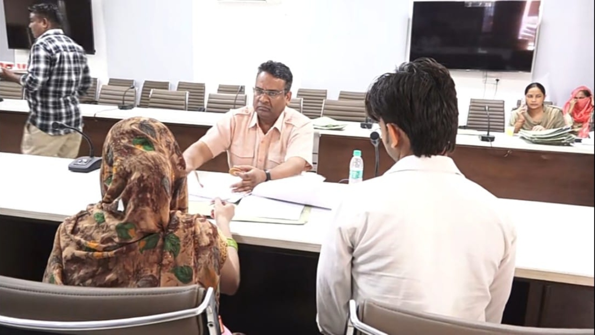 "यार कहकर करती है बात", शिकायत लेकर थाने पहुंची सास, बहू बोली- ठीक है ...
