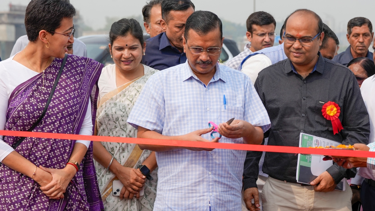 Arvind kejriwal inaugurated new three-lane flyover at Sarai Kale Khan ...