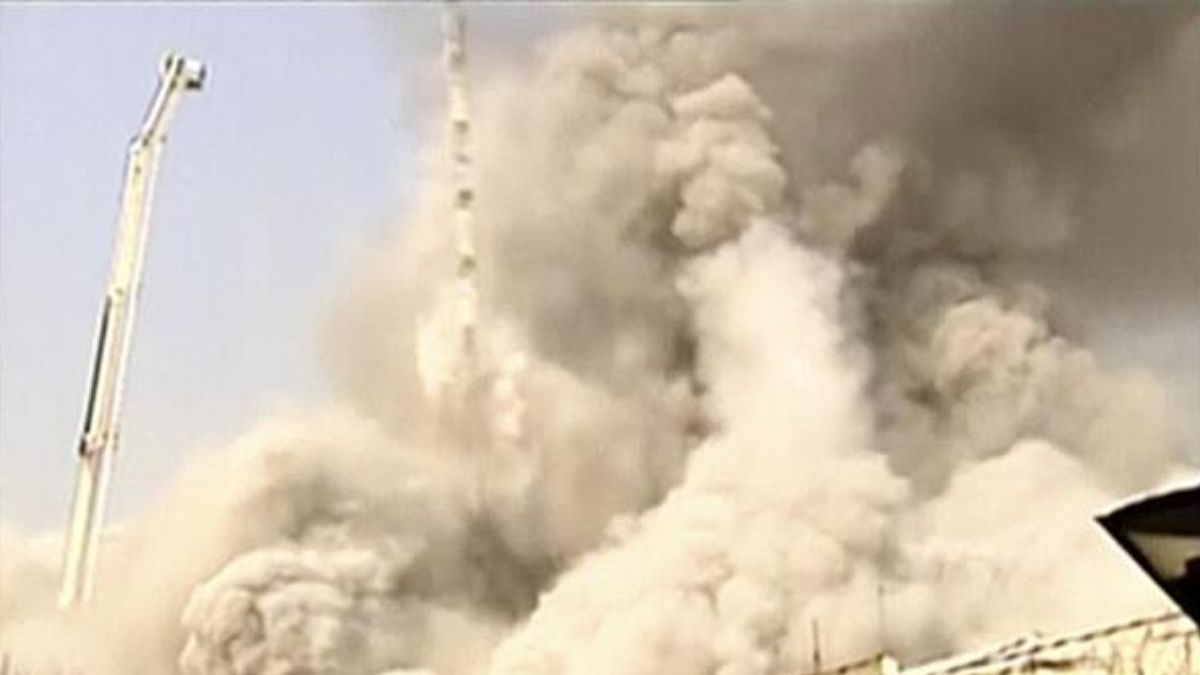 Massive fire breaks out in Iran drug de addiction center 27 people ...