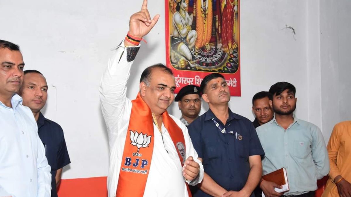 बीजेपी विधायक का बड़ा ऐलान, यूपी बोर्ड में टॉप करने वाले लड़के को दे ...