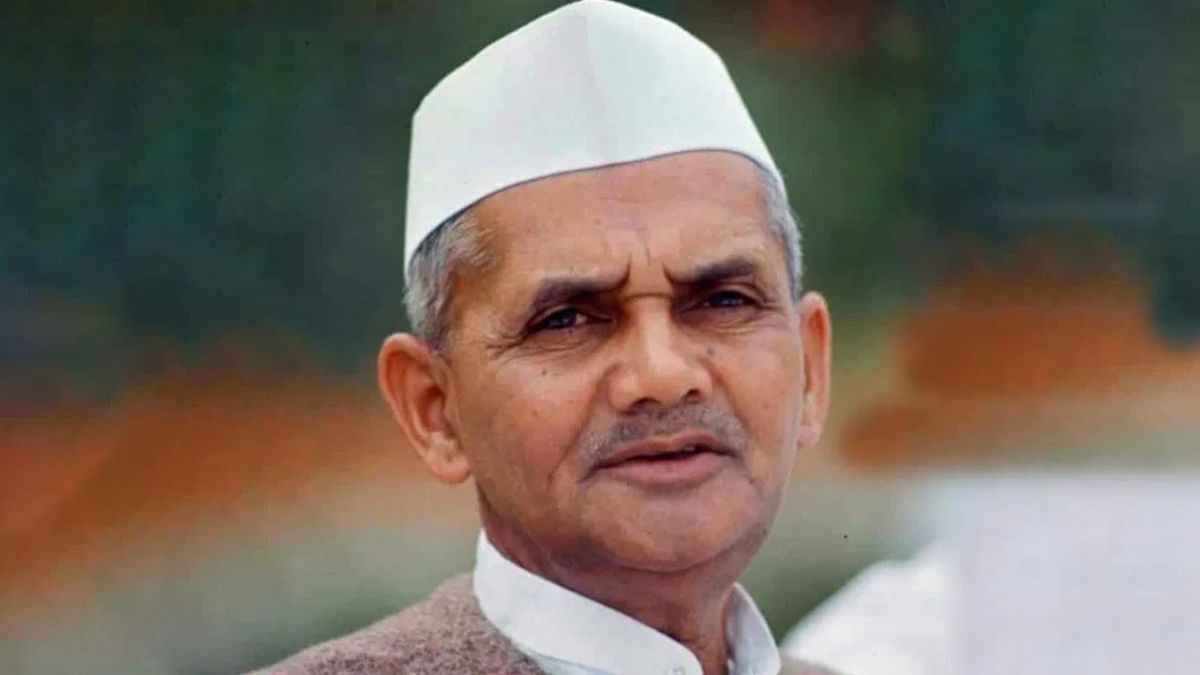 Lal Bahadur Shastri Jayanti: जब प्रधानमंत्री ने ही रुकवा दिया था बेटे ...
