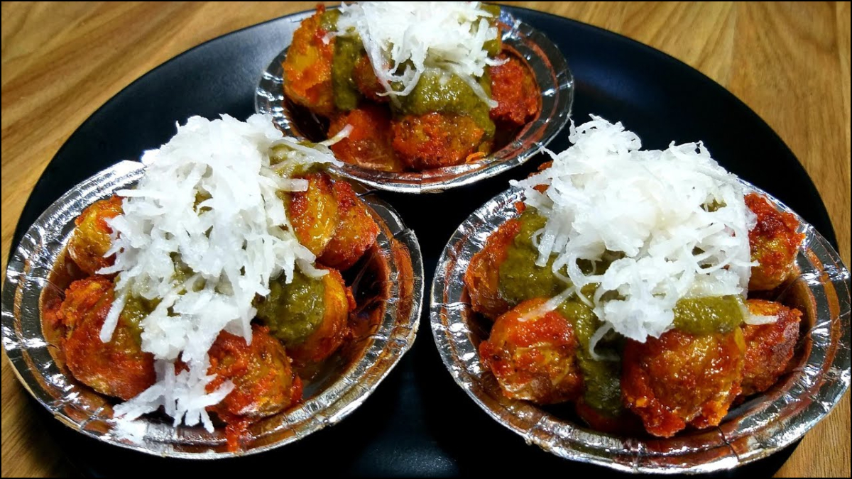 चाट की दुनिया को और भी चटपटा बना देते हैं आलू के बरूले, गर्मागरम बनाकर ...