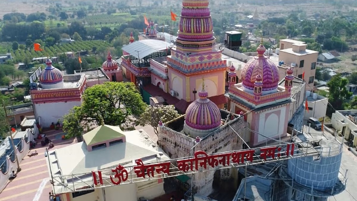 महाराष्ट्र में लोकप्रिय कानिफनाथ यात्रा में मुस्लिम दुकानदारों पर ...