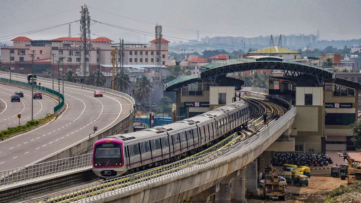 बेंगलुरु में मेट्रो ट्रेन के आगे कूदा शख्स, अस्पताल पहुंचने से पहले मौत ...