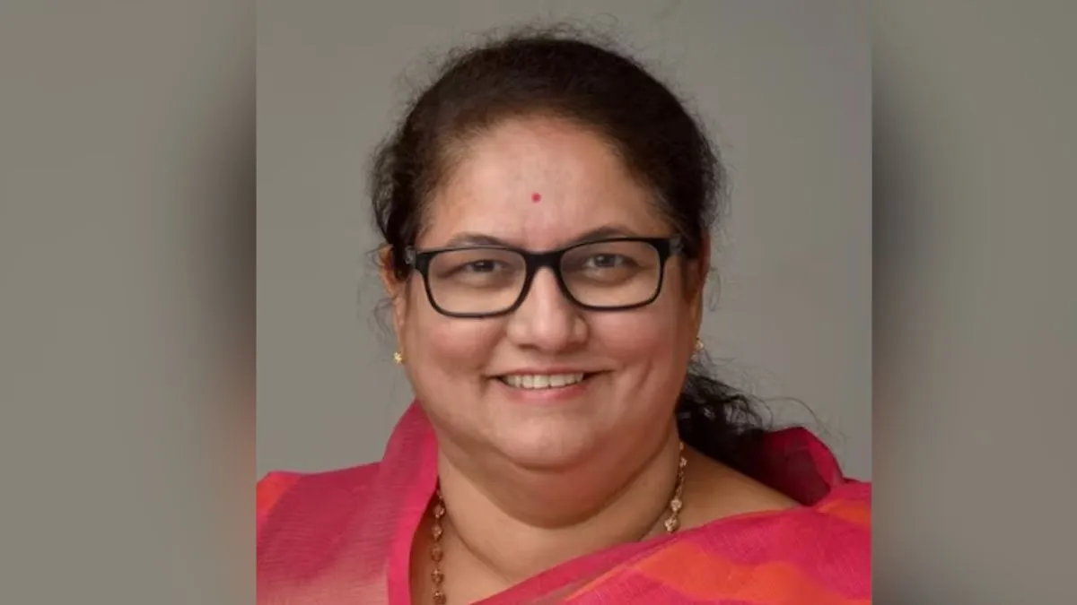 महाराष्ट्र में कांग्रेस को झटका, पूर्व CM की बहू ने सैकड़ों ...