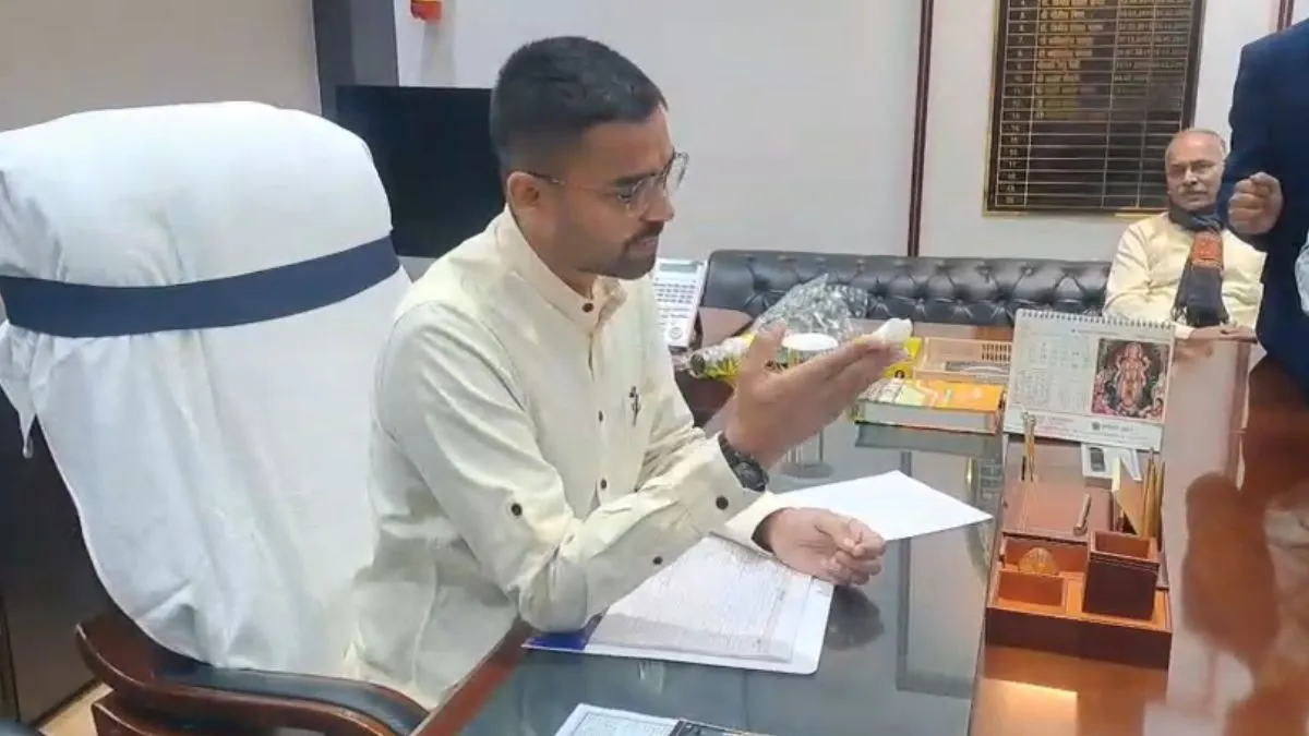 VIDEO: मंत्रालय संभालते ही उपेंद्र कुशवाहा के बेटे का पत्रकारों से ...