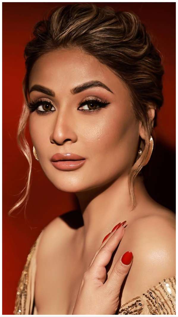 komolika aka urvashi dholakia bold photoshoot at the age of 43 - India ...