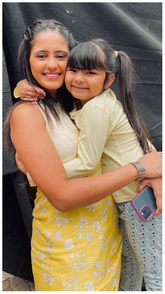 असल जिंदगी में बेहद क्यूट है 'गुम है किसी के प्यार में' की सई की बेटी ...