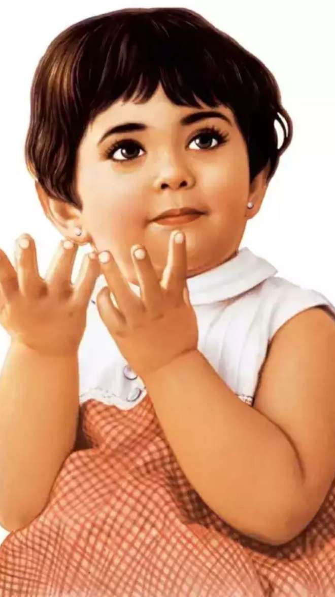 Parle-G बिस्कुट के पैकेट पर दिखने वाली ये बच्ची कौन है? - India TV Hindi