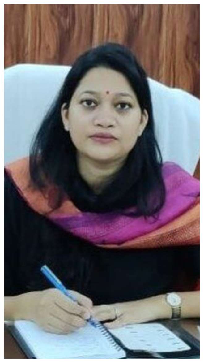 कौन हैं कांग्रेस के गढ़ रायबरेली की डीएम? - India TV Hindi