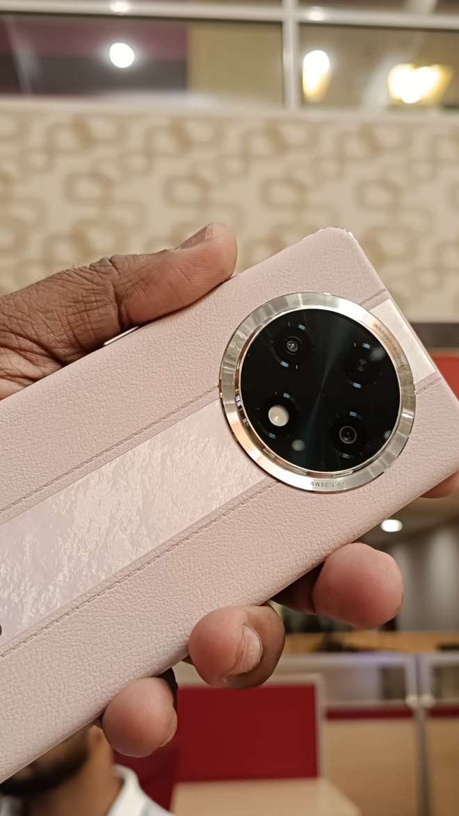 Oppo F27 Pro Plus 5G: लुक में स्टाइलिश और फीचर्स में दमदार है ओप्पो का ...